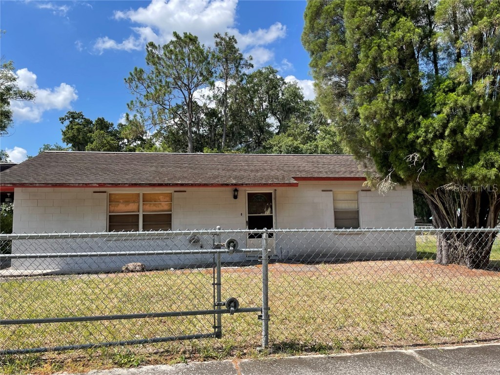 3001 S Willow Drive, Plant City, FL, 33566 | MLS: T3532673 | Edina Realty