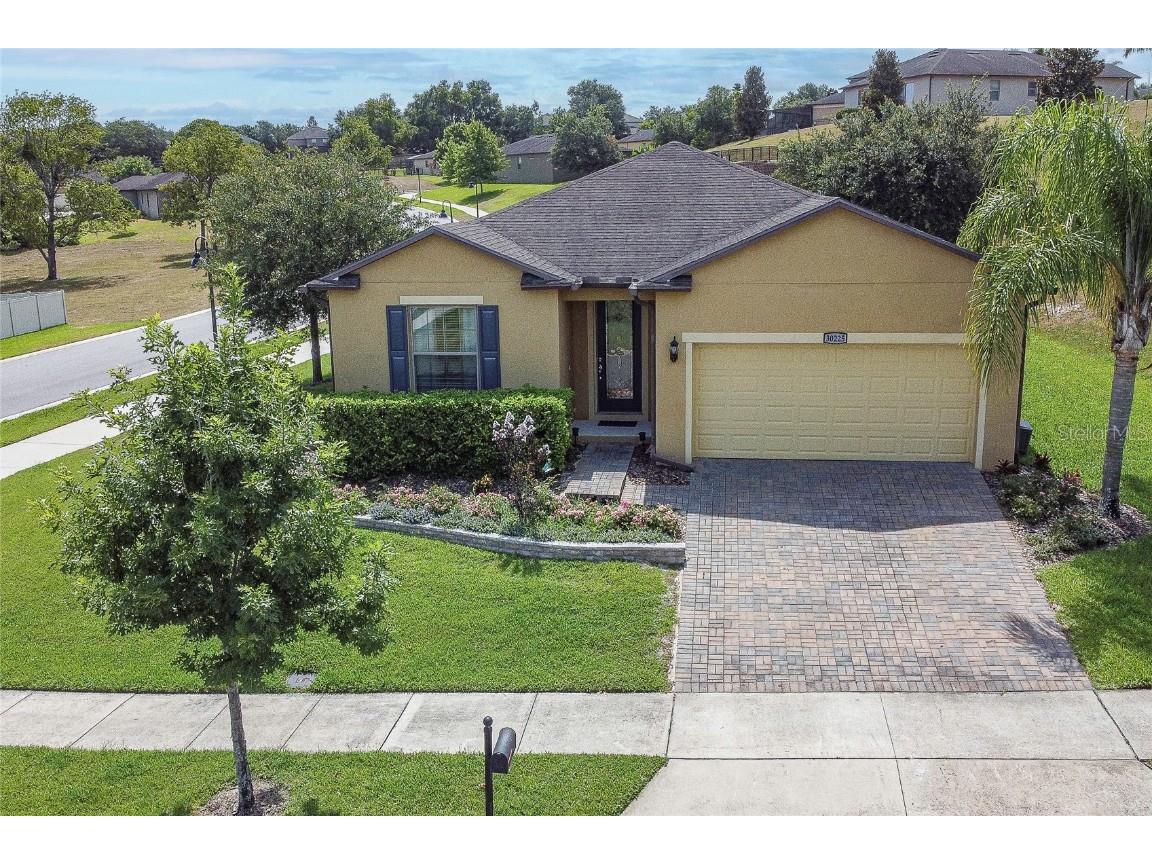 30225 Donnington Loop, Mount Dora, FL, 32757 | MLS: G5083036 | Edina Realty