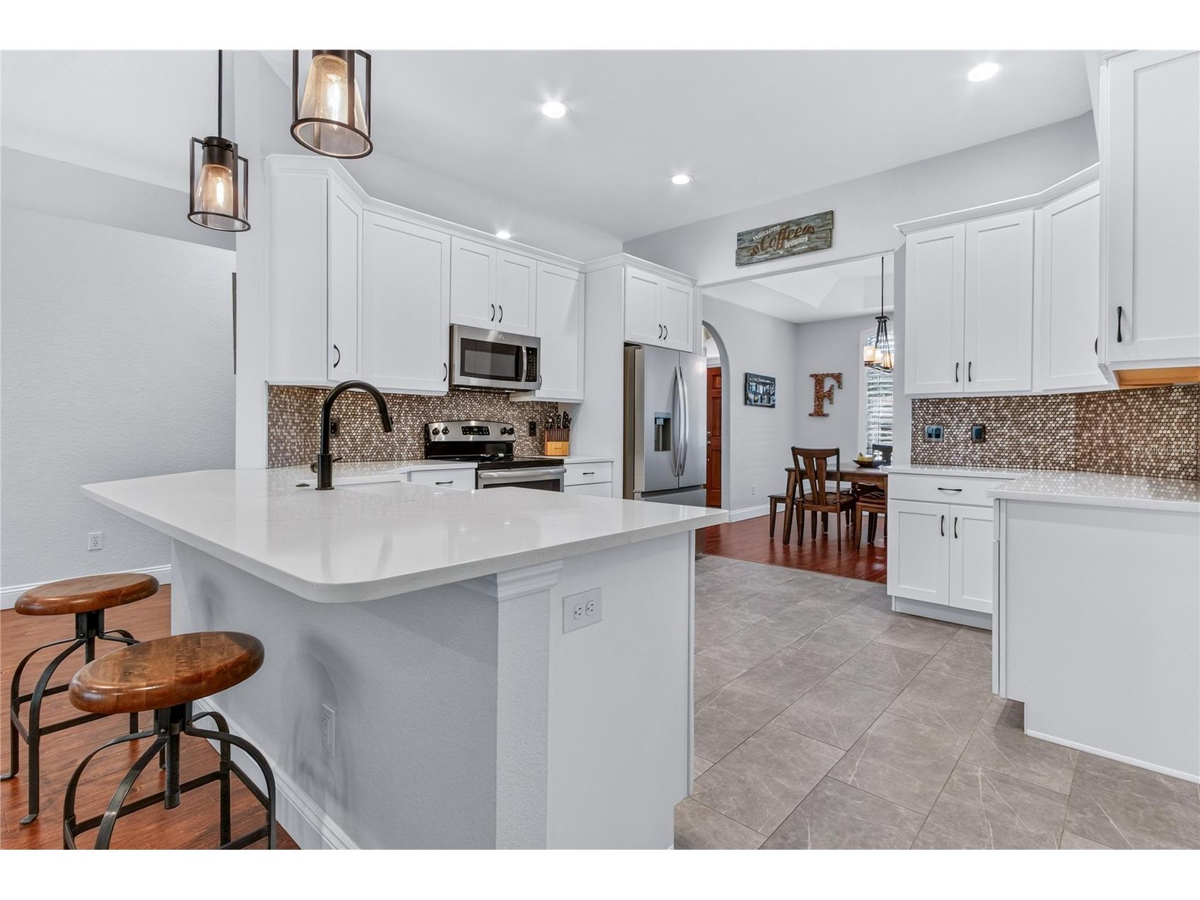 3043 Randleman Court, Oviedo, FL, 32765 | MLS: O6420595 | Edina Realty