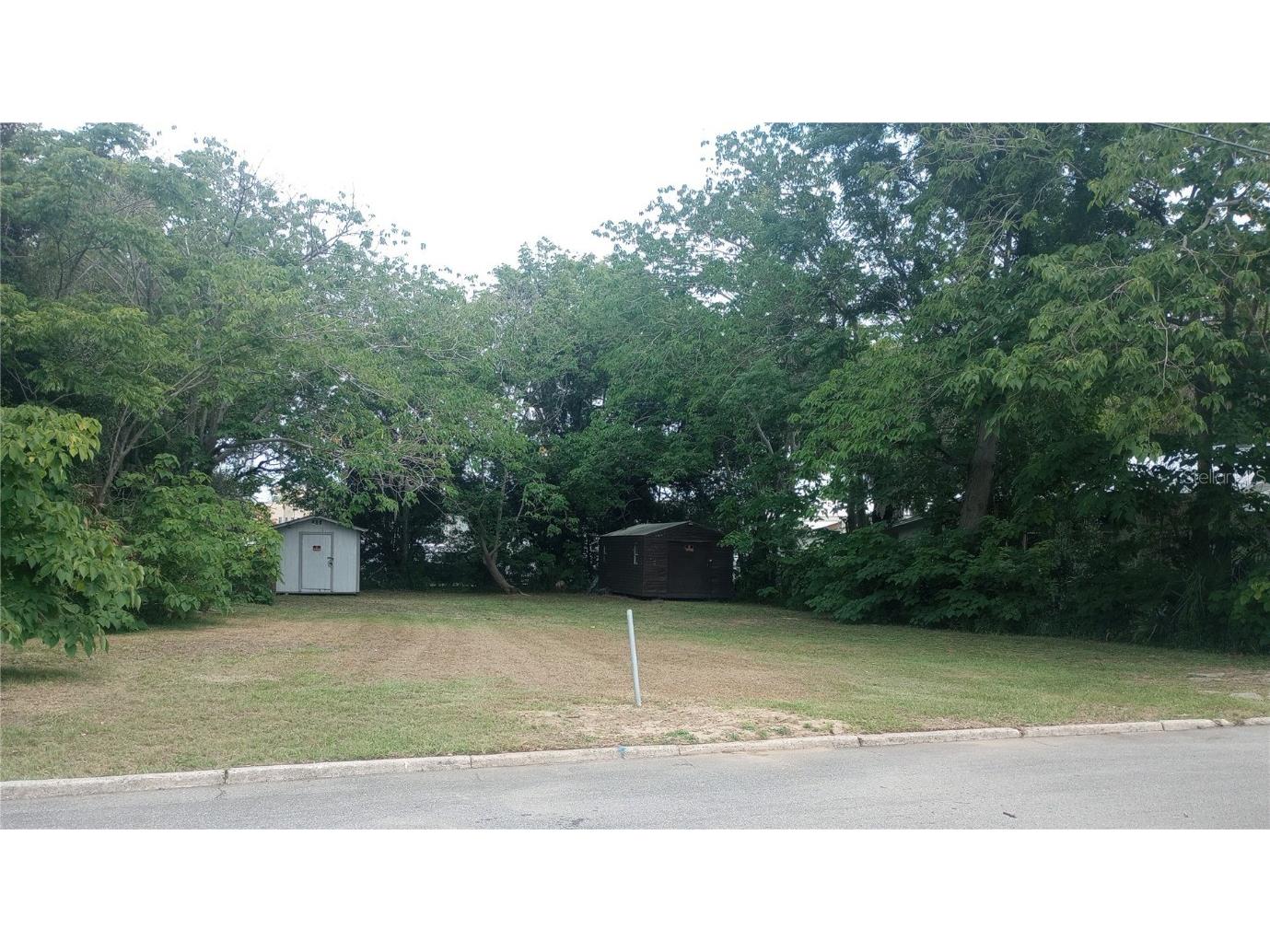 313 NE 11th Place, Ocala, FL, 34470 | MLS: G5096993 | Edina Realty