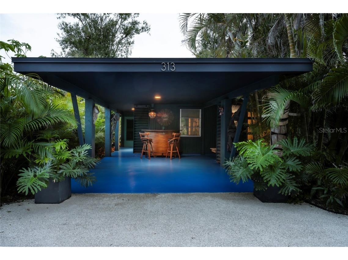 313 Palmetto Road W, Nokomis, FL, 34275 | MLS: A4647532 | Edina Realty