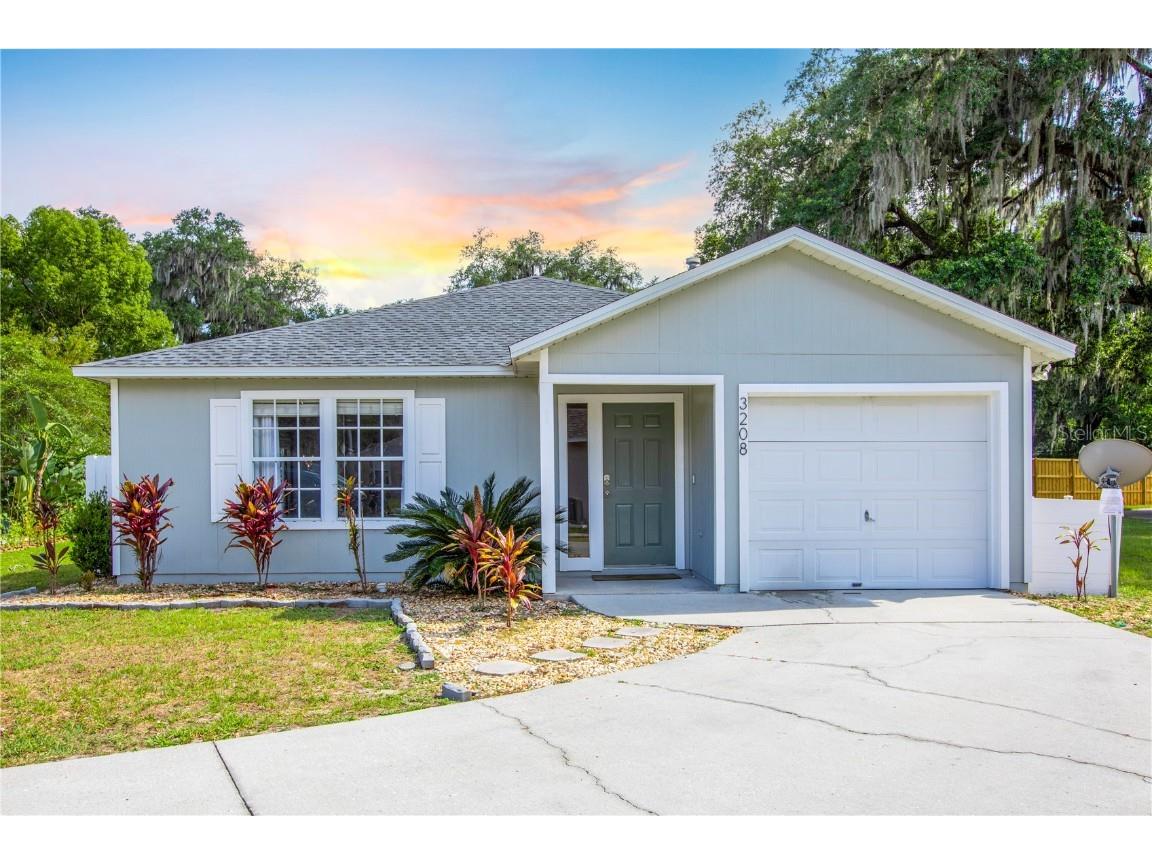 3208 NW 25th Terrace, Gainesville, FL, 32605 | MLS: GC523284 | Edina Realty