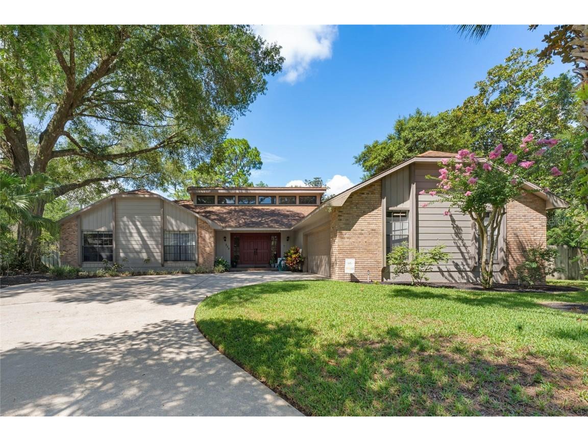 329 Woodstead Lane, Longwood, FL, 32779 | MLS: O6218480 | Edina Realty