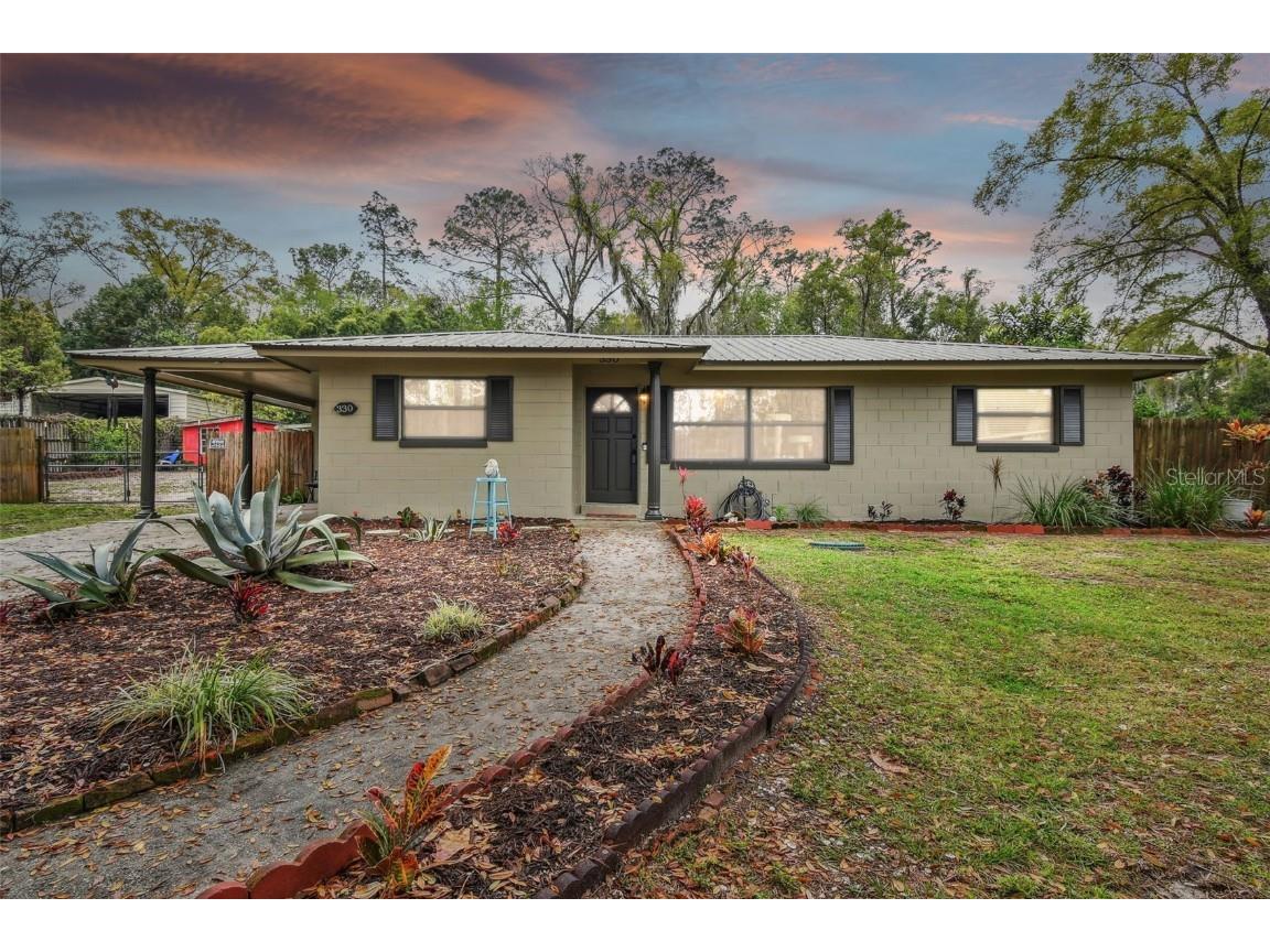 330 W William Avenue, Apopka, FL, 32712 | MLS: O6183898 | Edina Realty