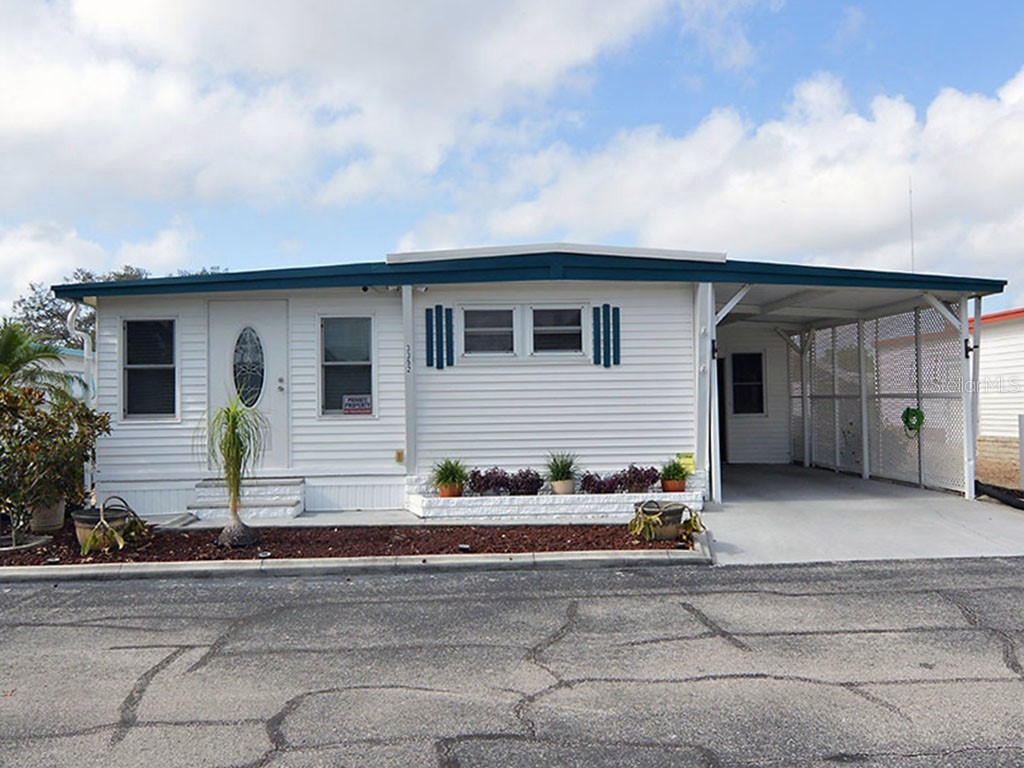 3352 Kauna Point Drive, Holiday, FL, 34691 | MLS: W7865968 | Edina Realty