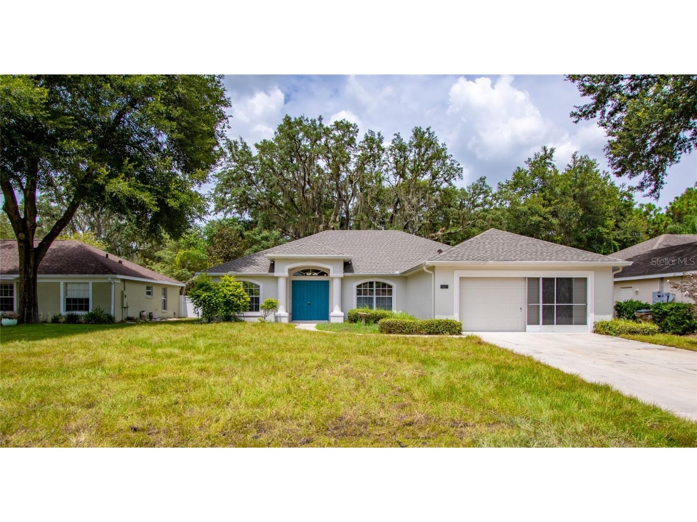 34327 Shadewood Circle, Leesburg, FL, 34788 | MLS: G5059600 | Edina Realty