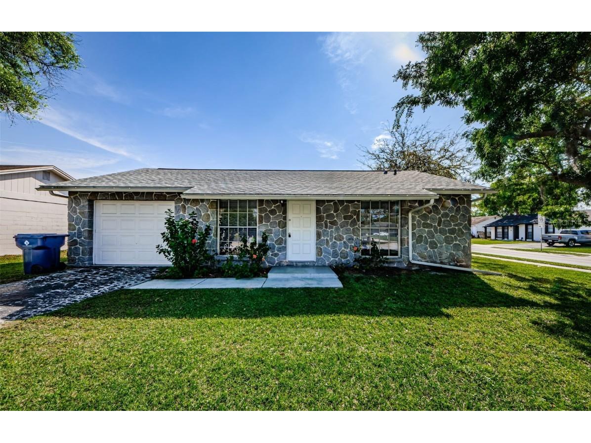 3499 Van Nuys Loop, New Port Richey, FL, 34655 | MLS: W7862892 | Edina ...