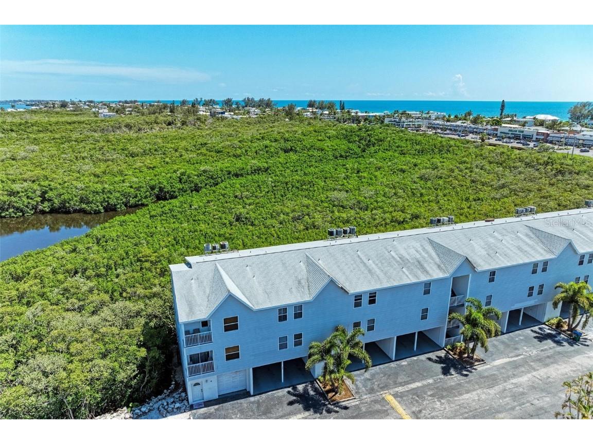 3607 E Bay Dr #202, Holmes Beach, FL, 34217 | MLS: A4613329 | Edina Realty