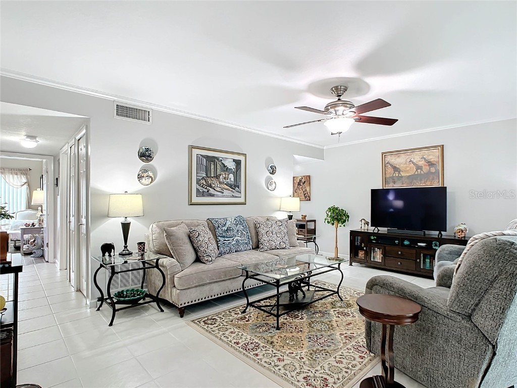 364 115th Avenue N #2, Saint Petersburg, FL, 33716 | MLS: U8246193 ...