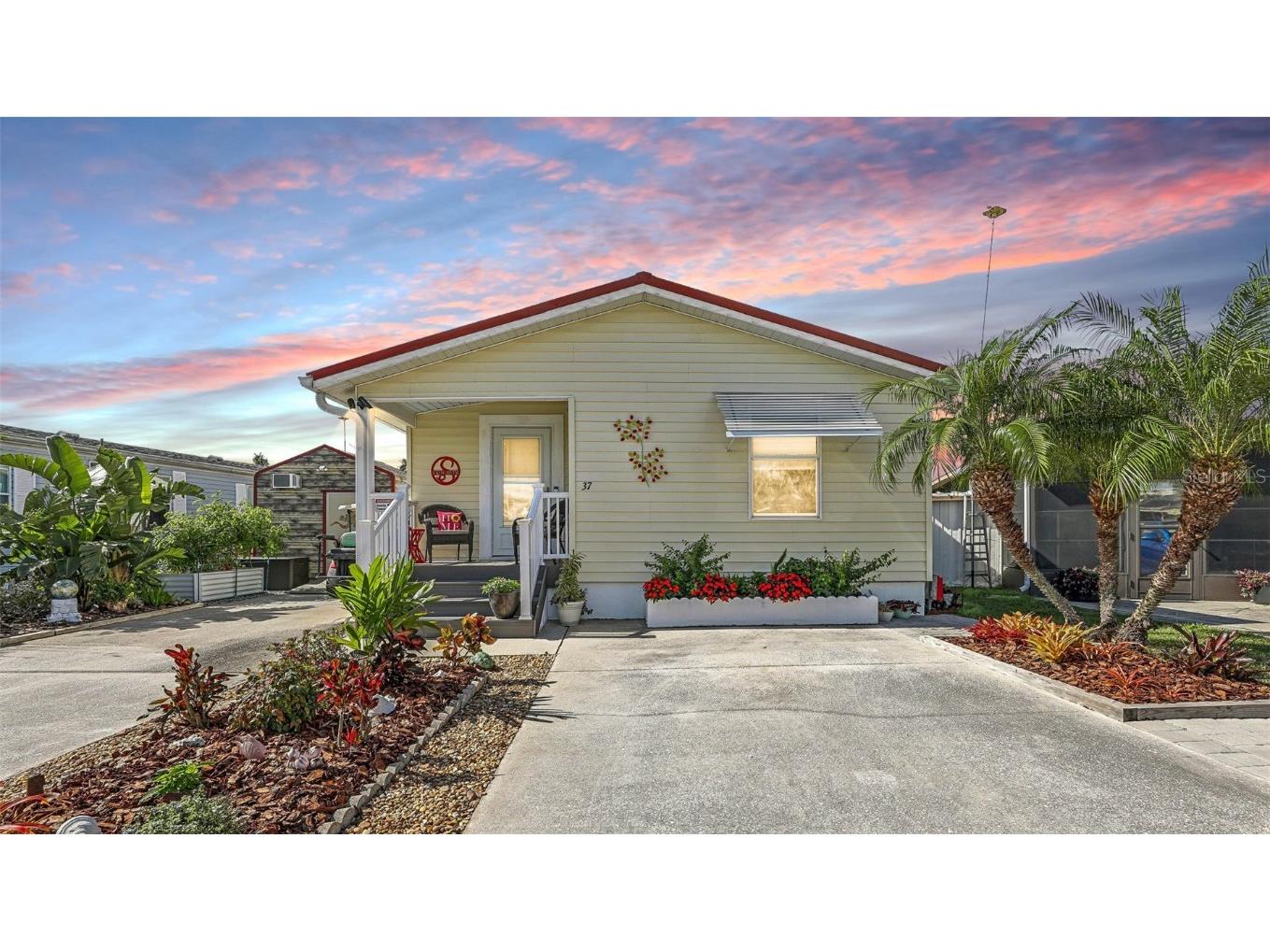 37 Royal Coachman Street, Lake Wales, FL, 33898 | MLS: TB8351591 ...