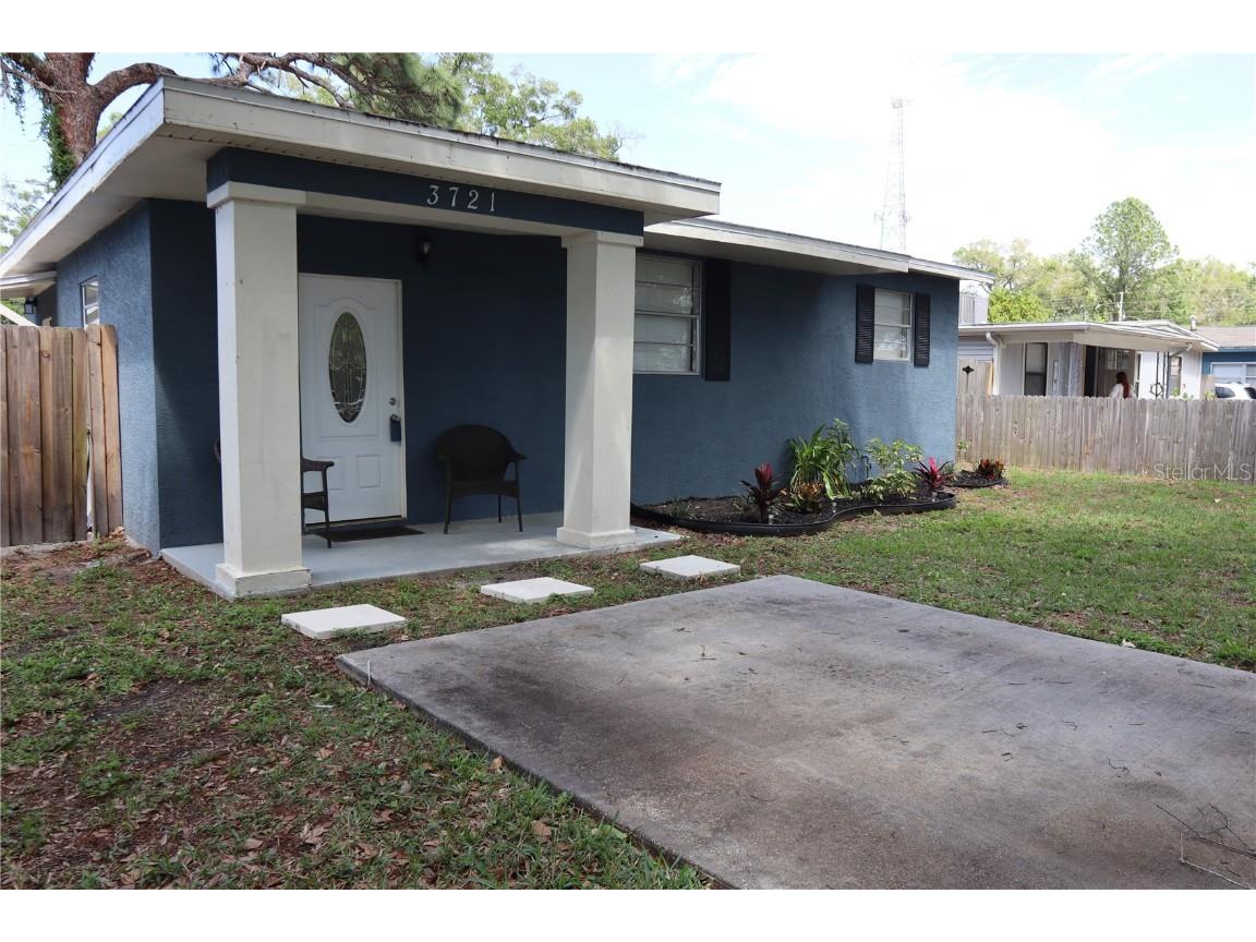 3721 40th Avenue N, Saint Petersburg, FL, 33714 | MLS: T3516132 | Edina ...