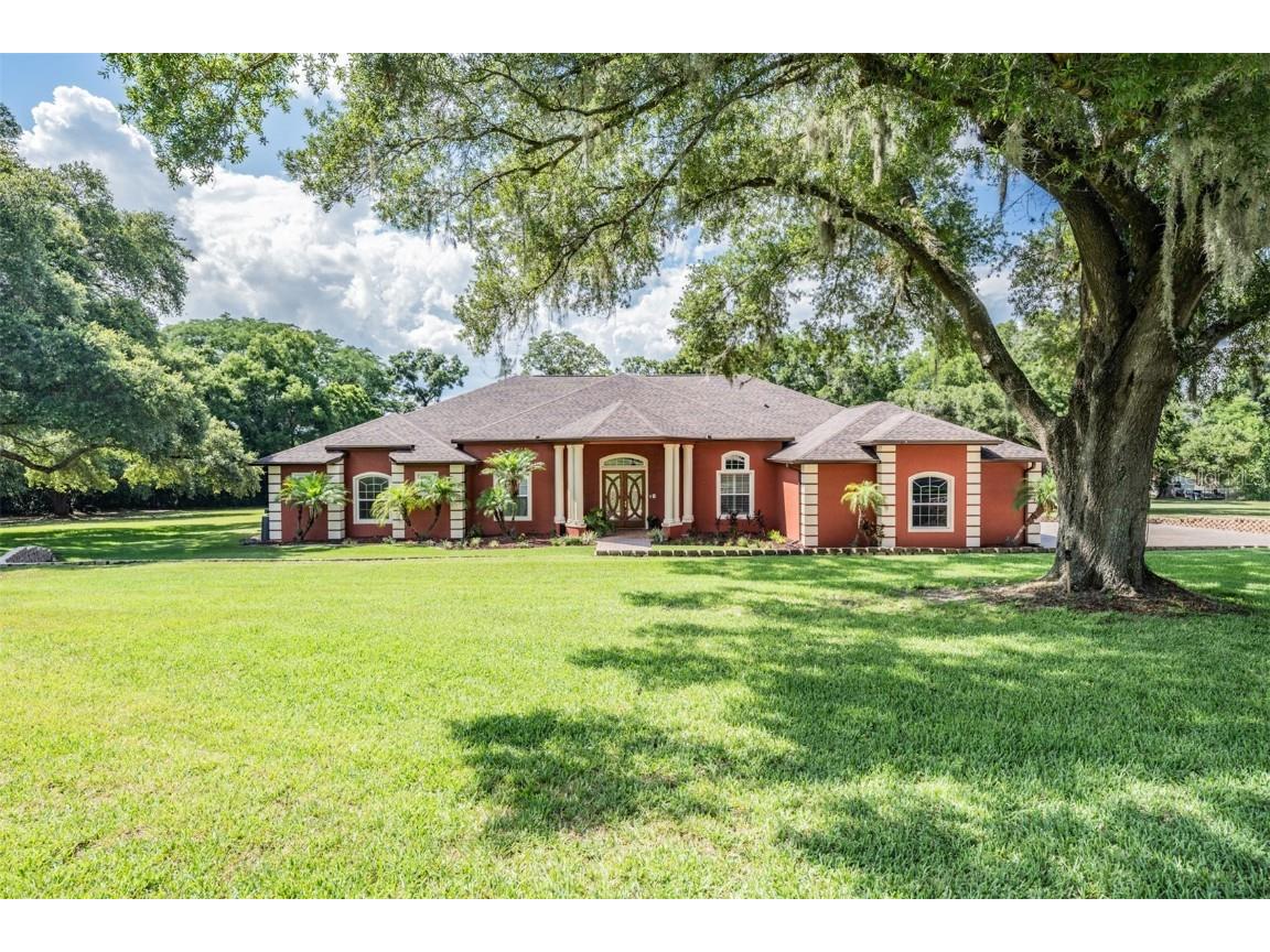 37211 Highridge Drive, Dade City, FL, 33525 | MLS: T3534221 | Edina Realty