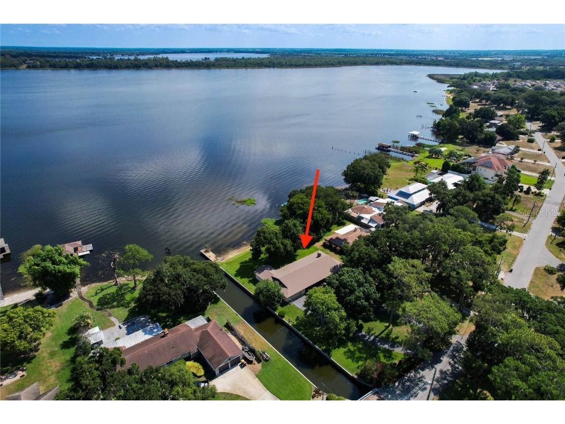 3909 Conine Drive E, Winter Haven, FL, 33881 | MLS: P4930755 | Edina Realty