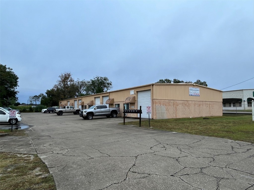 3965 SE 45th Court Road #3, Ocala, FL, 34480 | MLS: OM668397 | Edina Realty