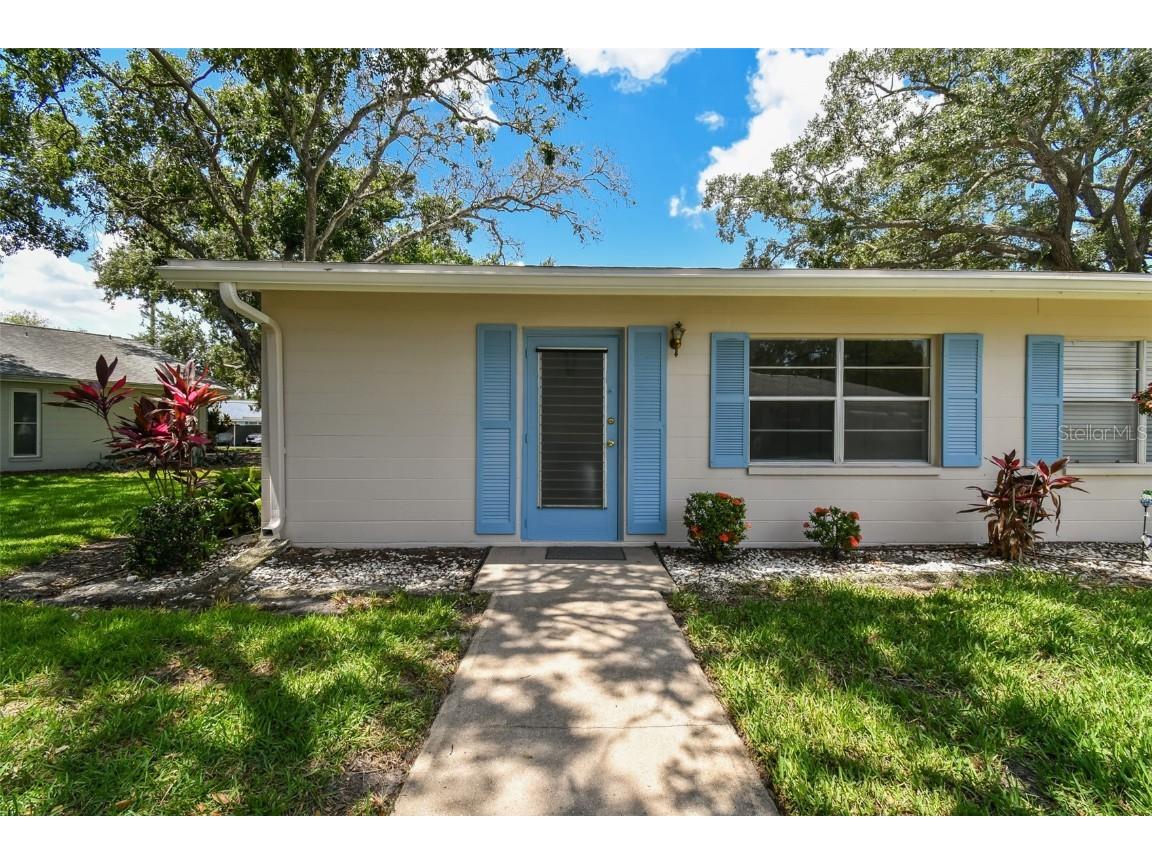 402 Dorchester Place #28, Sun City Center, FL, 33573 | MLS: T3530301 ...