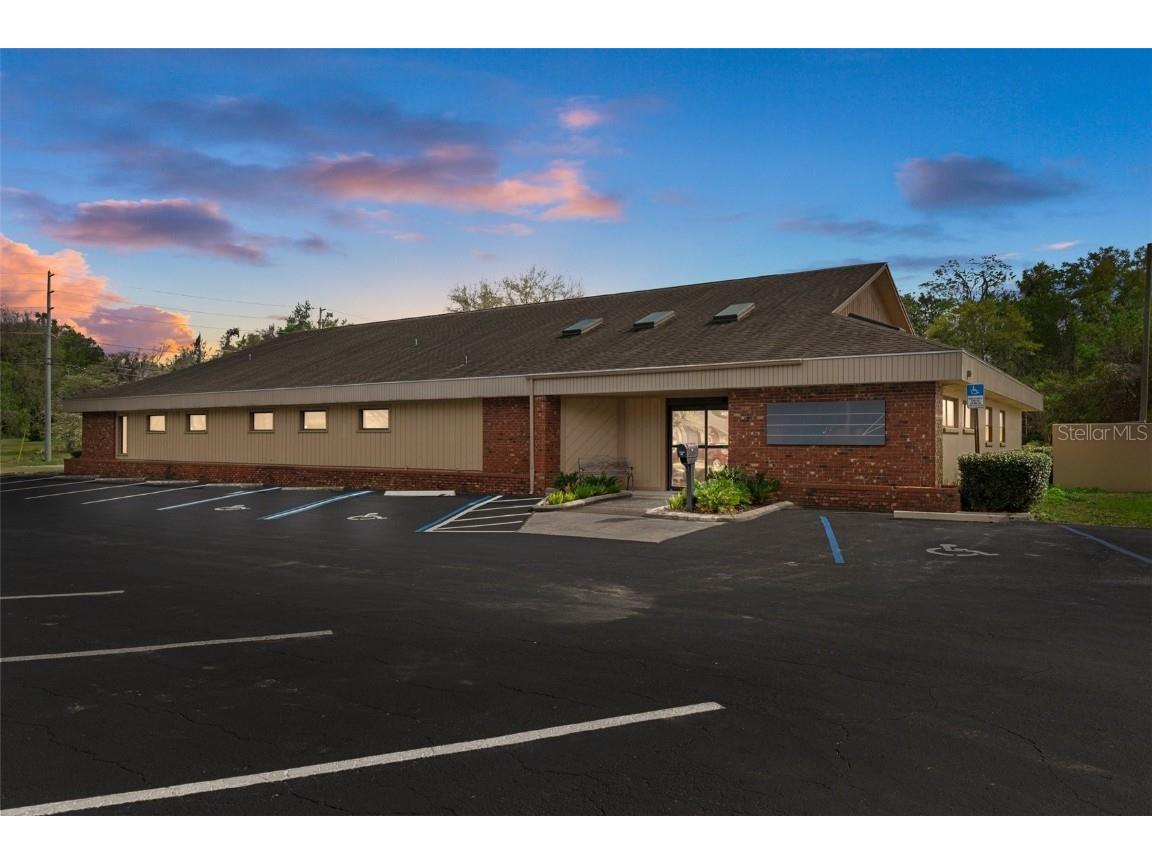 403 W Highland Boulevard, Inverness, FL, 34452 | MLS: OM696915 | Edina ...