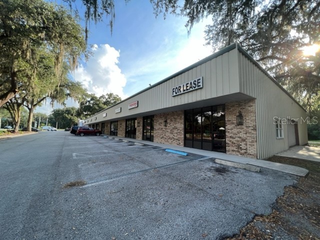 407 N West Street, Bushnell, FL, 33513 | MLS: O6049213 | Edina Realty