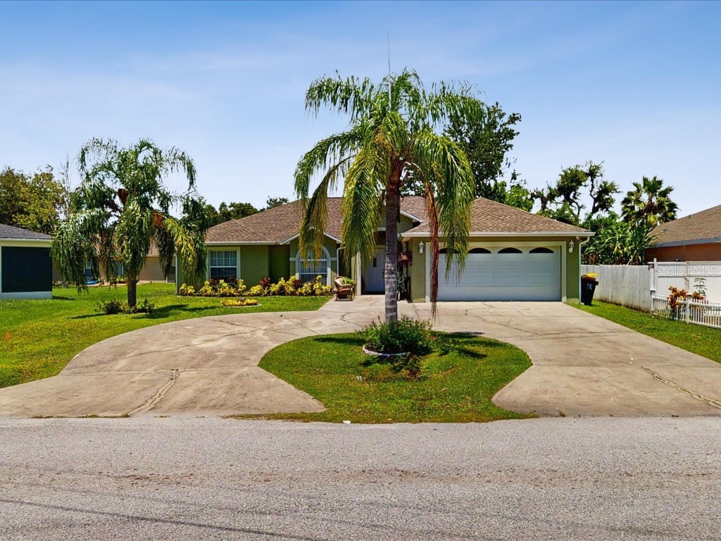 411 Mallard Way, Kissimmee, FL, 34759 | MLS: S5131892 | Edina Realty