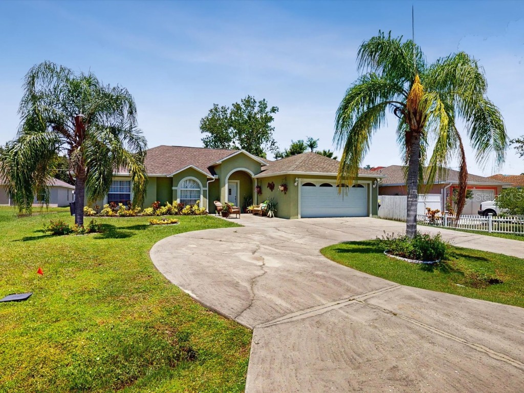 411 Mallard Way, Kissimmee, FL, 34759 | MLS: S5131892 | Edina Realty