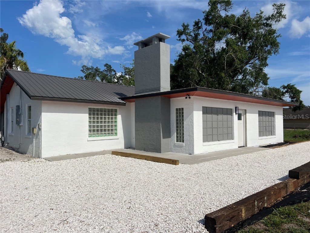 4122 N Lockwood Ridge Road, Sarasota, FL, 34234 | MLS: A4636364 | Edina ...