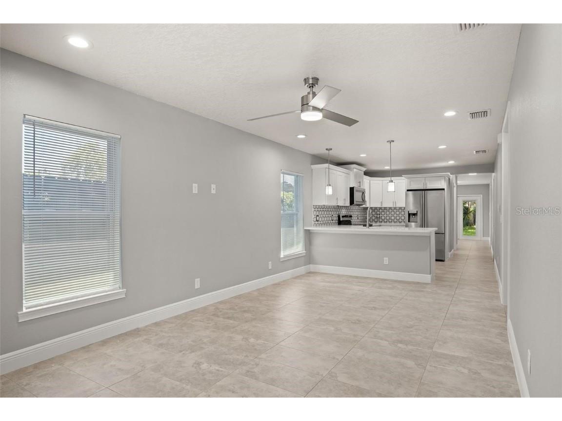 415 S Orange Street, Mount Dora, FL, 32757 | MLS: G5103036 | Edina Realty
