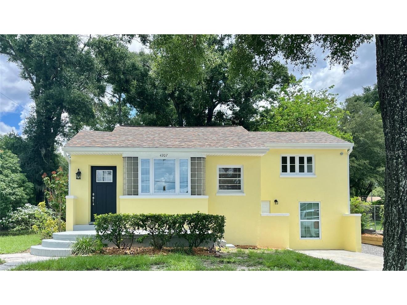4207 N Suwanee Avenue, Tampa, FL, 33603 | MLS: U8248093 | Edina Realty