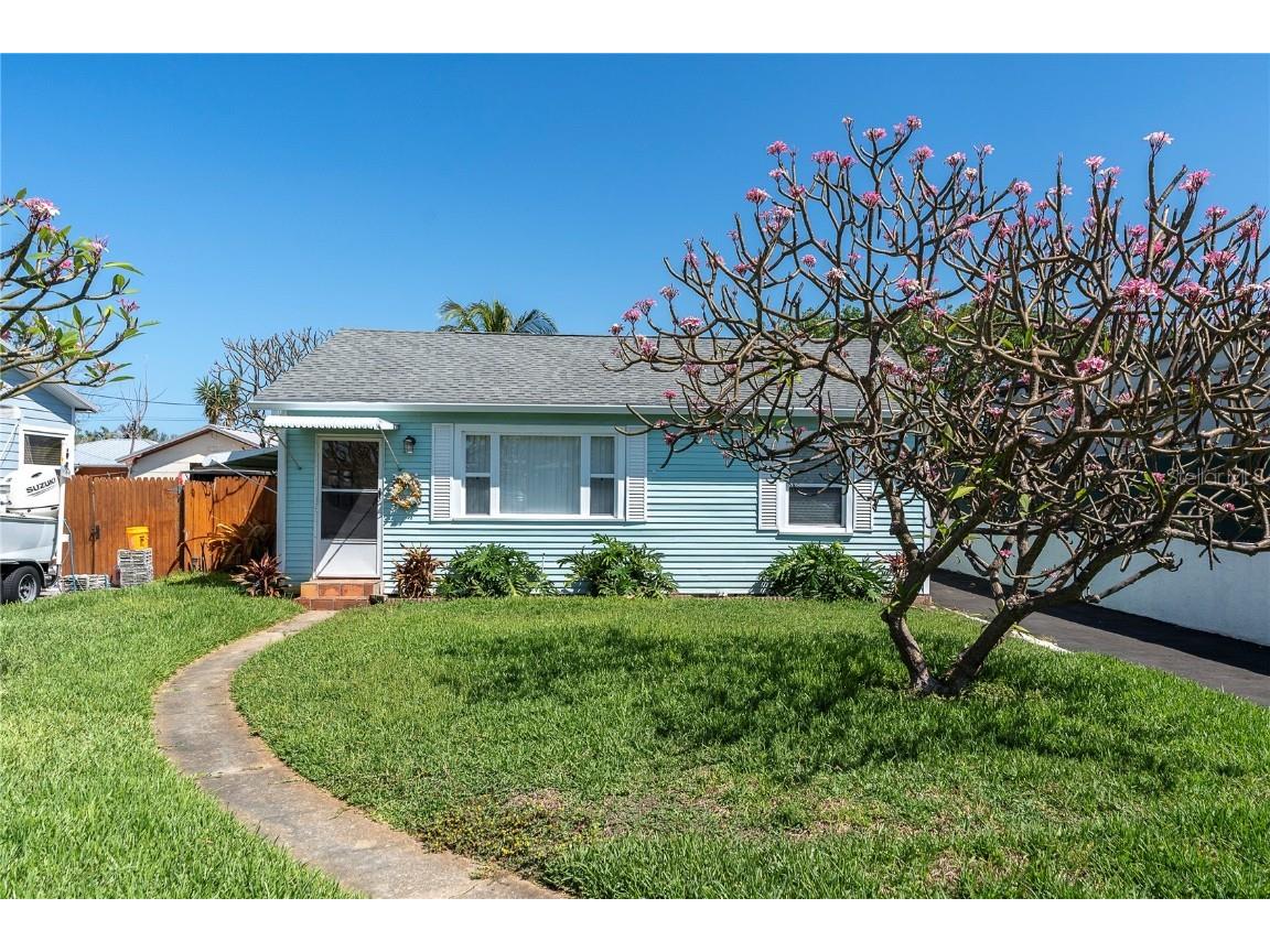 425 78th Avenue, Saint Pete Beach, FL, 33706 | MLS: U8233522 | Edina Realty