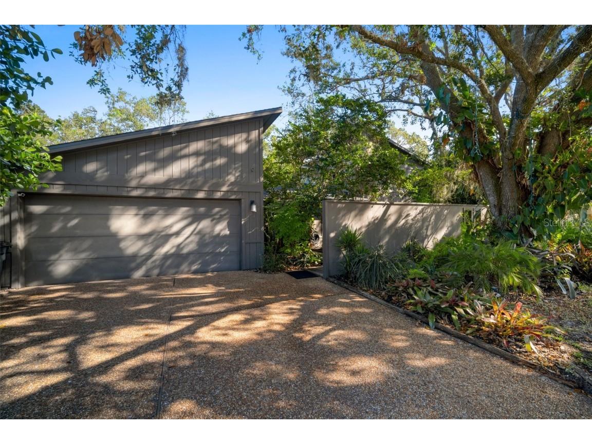 4255 Charing Cross Road, Sarasota, FL, 34241 | MLS: U8181692 | Edina Realty