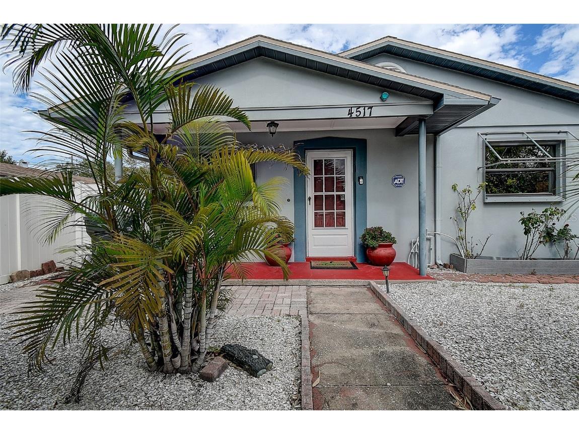 4517 40th Avenue N, Saint Petersburg, FL, 33714 | MLS: U8227932 | Edina ...
