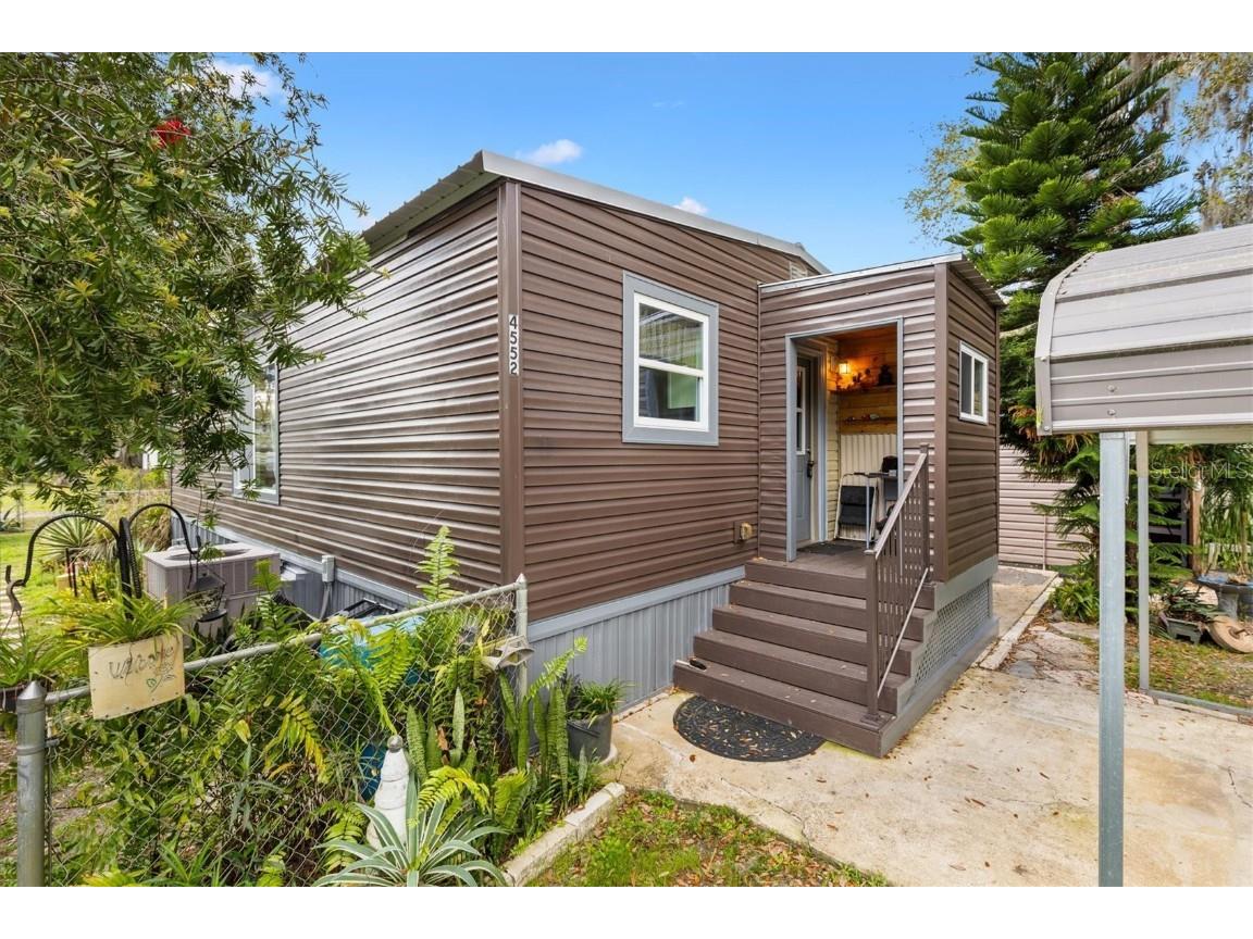 4552 Cr 300, Lake Panasoffkee, FL, 33538 | MLS: G5093472 | Edina Realty