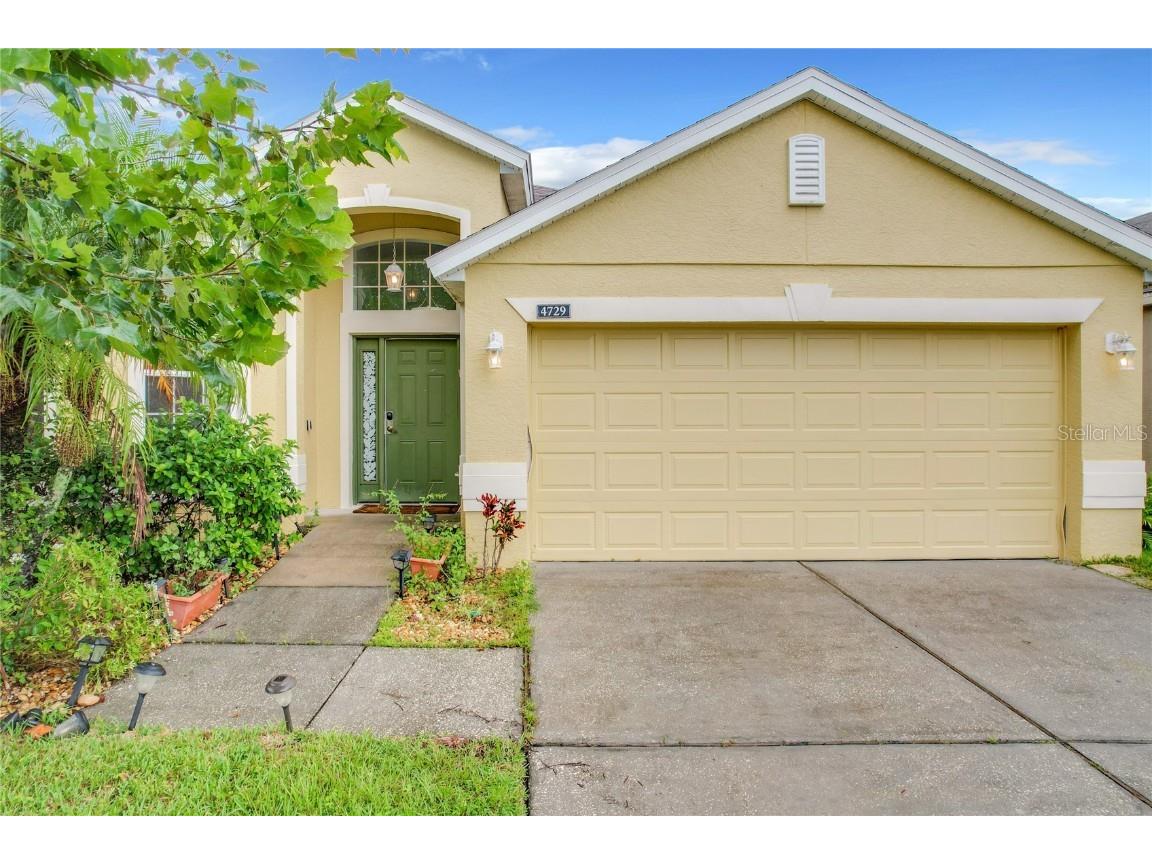 4729 Spindletree Lane, Orlando, FL, 32829 | MLS: O6330644 | Edina Realty