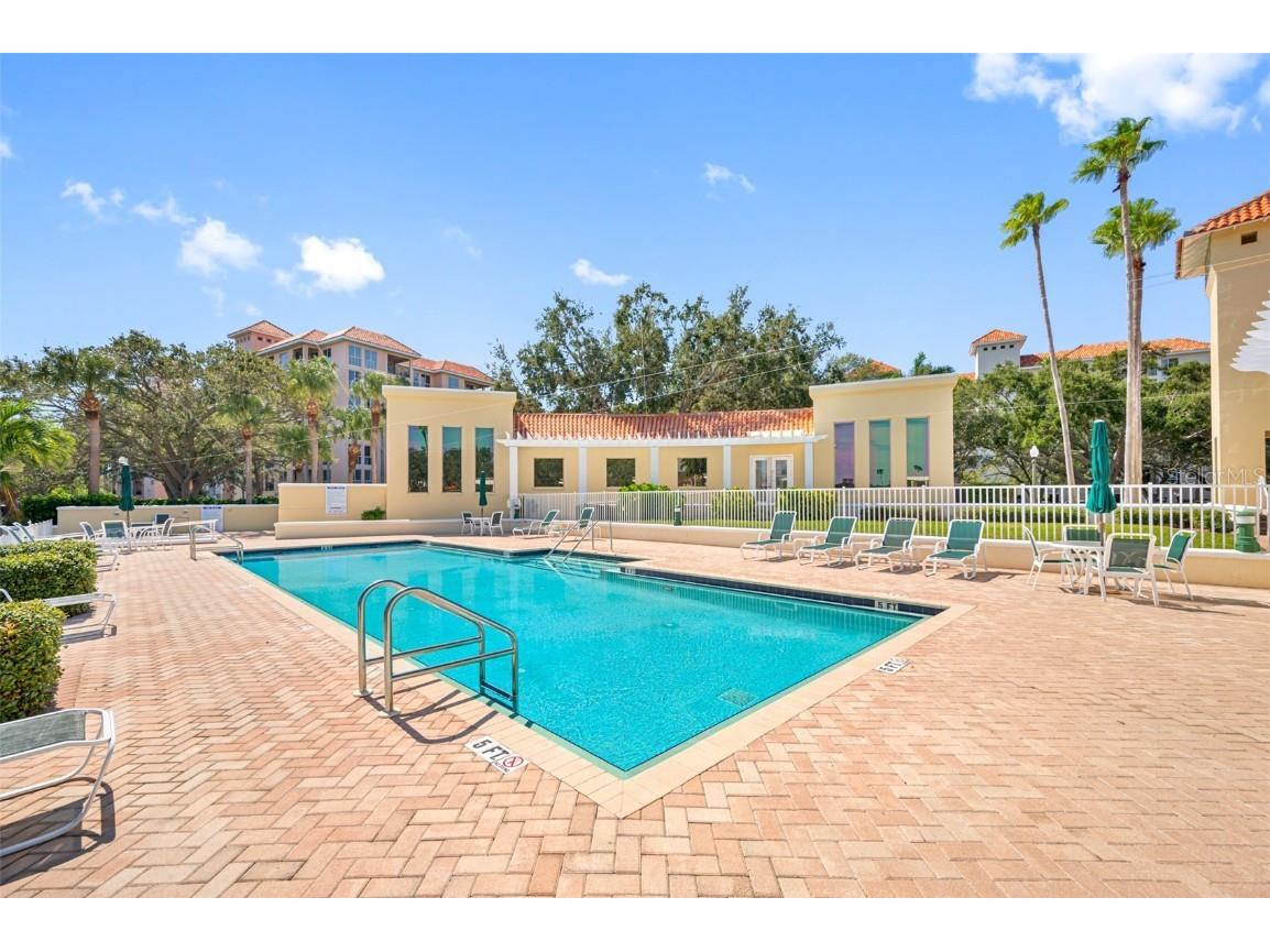 4801 Osprey Drive S #405, Saint Petersburg, FL, 33711 | MLS: T3500922 | Edina Realty