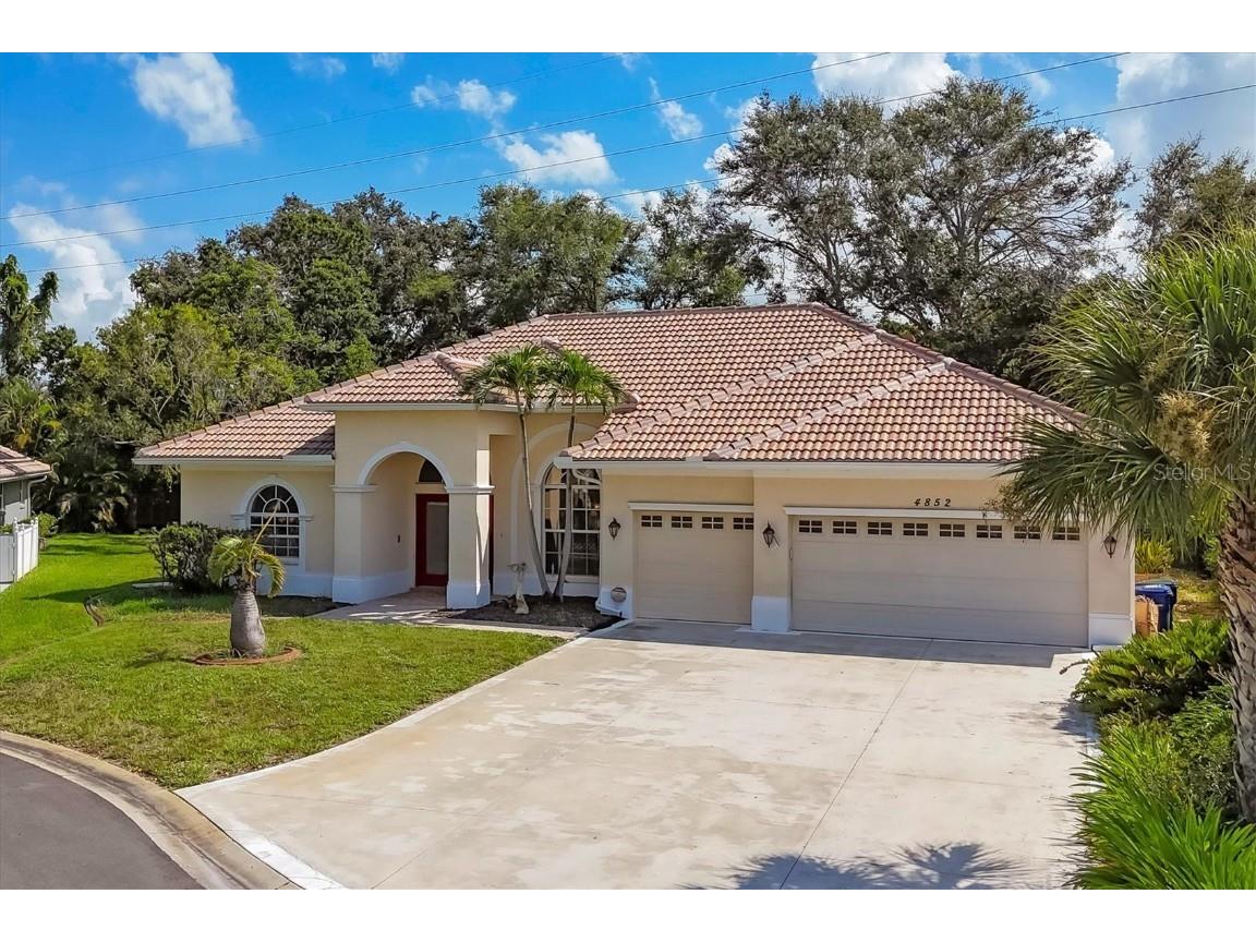 4852 Jacaranda Heights Drive, Venice, FL, 34293 | MLS: A4660348 | Edina ...