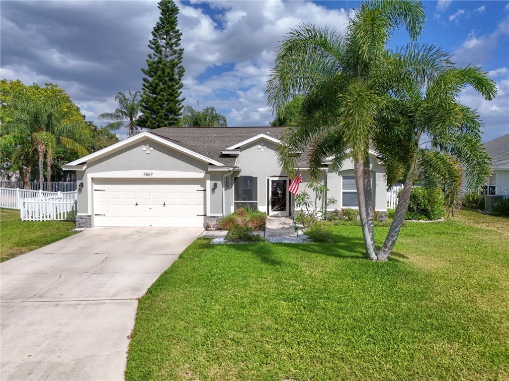 4869 11th Avenue Circle E, Bradenton, FL, 34208 | MLS: A4609034 | Edina ...