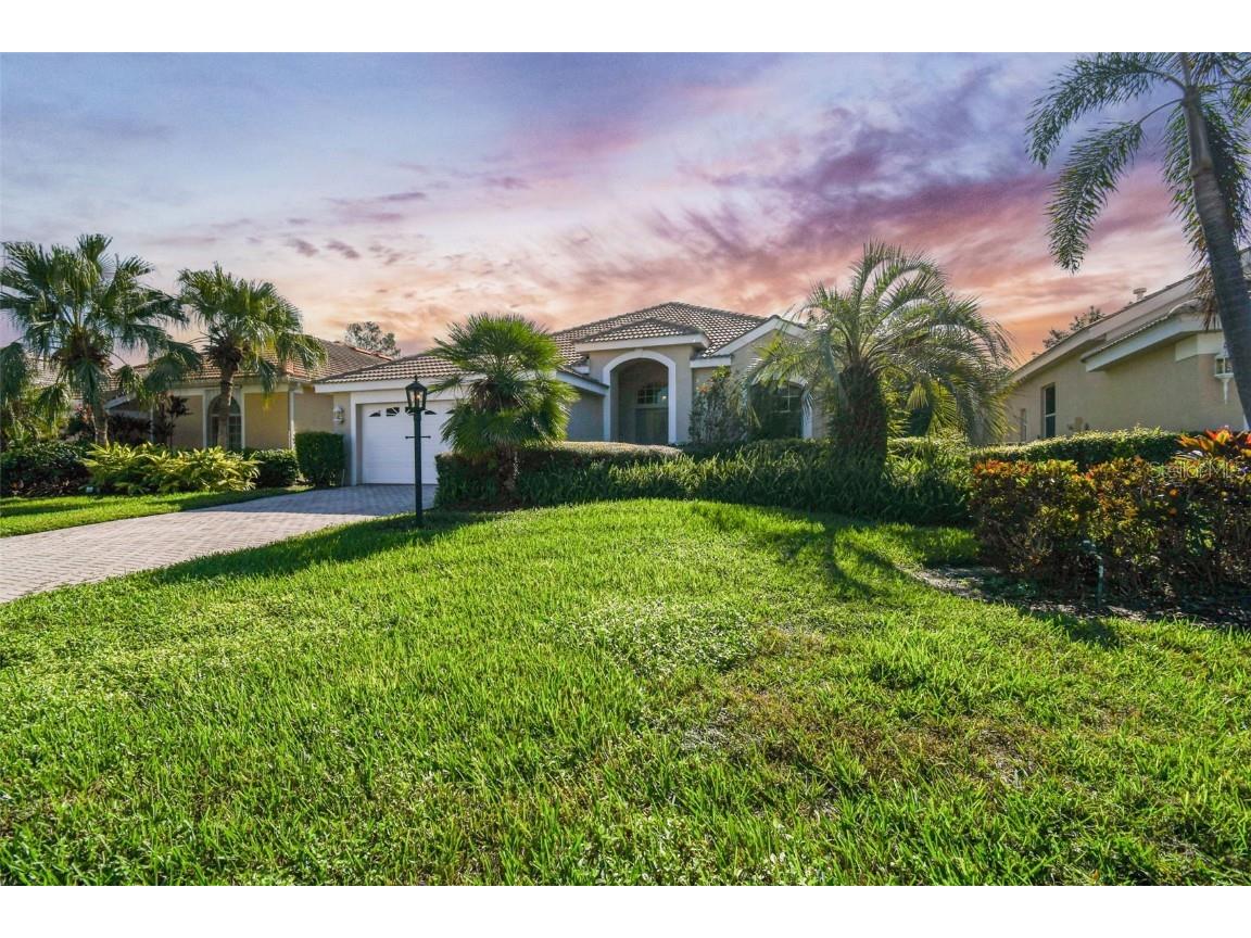 4966 Flagstone Drive, Sarasota, FL, 34238 | MLS: A4553784 | Edina Realty