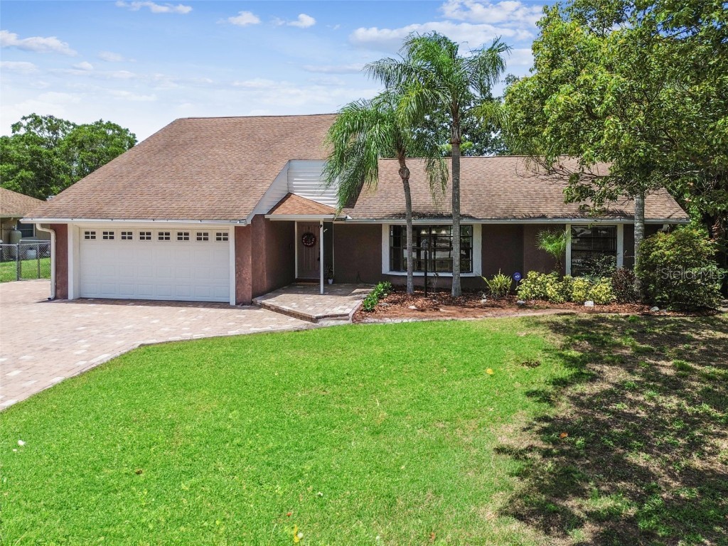 501 Chancellar Drive, Lutz, FL, 33548 | MLS: T3537053 | Edina Realty