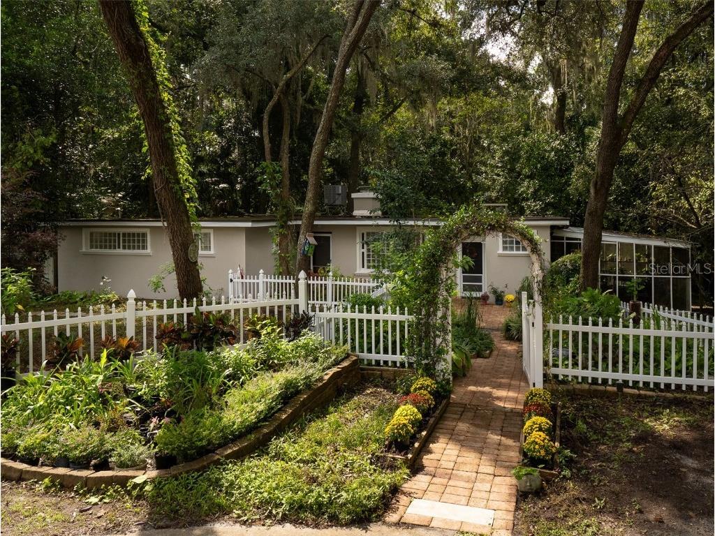 501 NW 37th Avenue, Gainesville, FL, 32609 | MLS: TB8411054 | Edina Realty