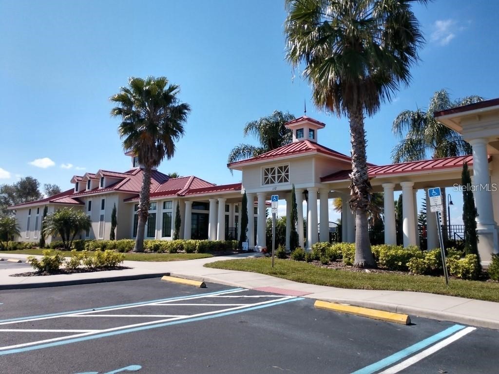 505 Blue Flag Drive, Auburndale, FL, 33823 | MLS: P4917111 | Edina Realty