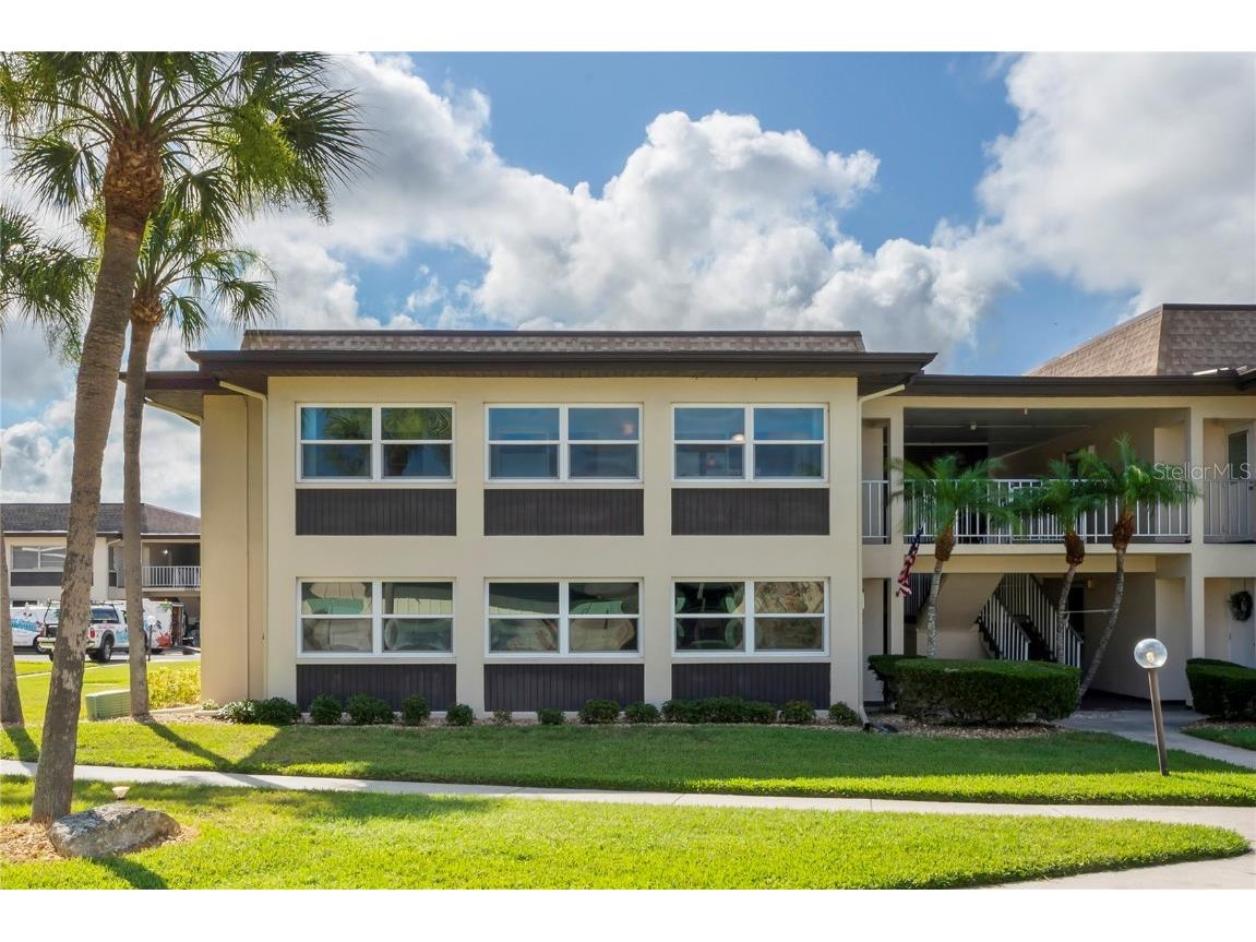 5111 Amulet Drive #201, New Port Richey, FL, 34652 | MLS: W7865641 | Edina Realty