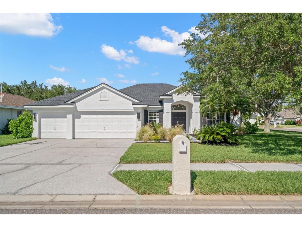 517 Lakewood Drive, Oldsmar, FL, 34677 | MLS: U8246055 | Edina Realty