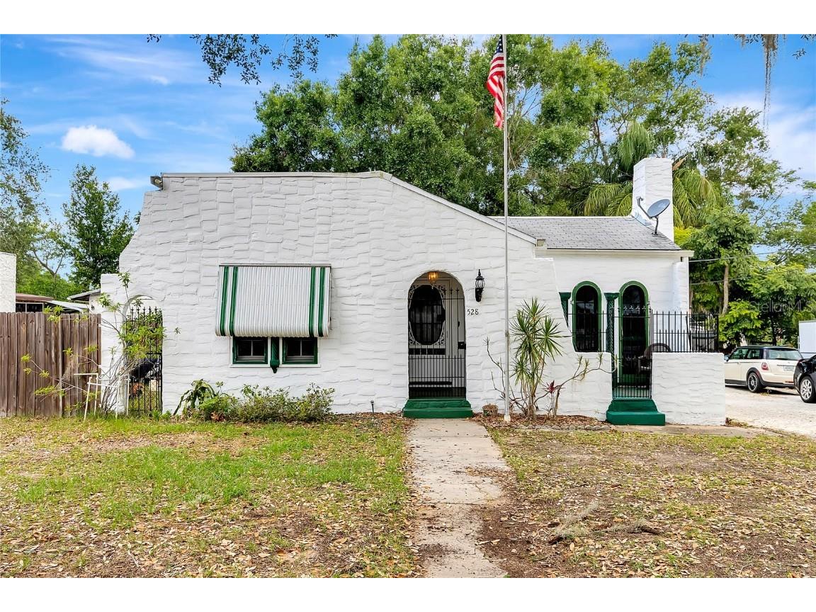 528 S 8th Street, Lake Wales, FL, 33853 | MLS: O6113049 | Edina Realty