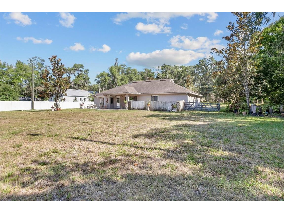 535 E Plymouth Avenue, Deland, FL, 32724 | MLS: V4936307 | Edina Realty