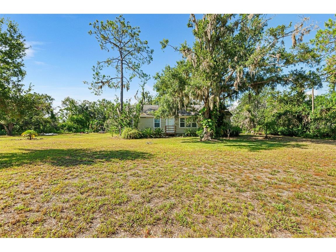 5519 Bonita Drive, Wimauma, FL, 33598 | MLS: TB8414199 | Edina Realty