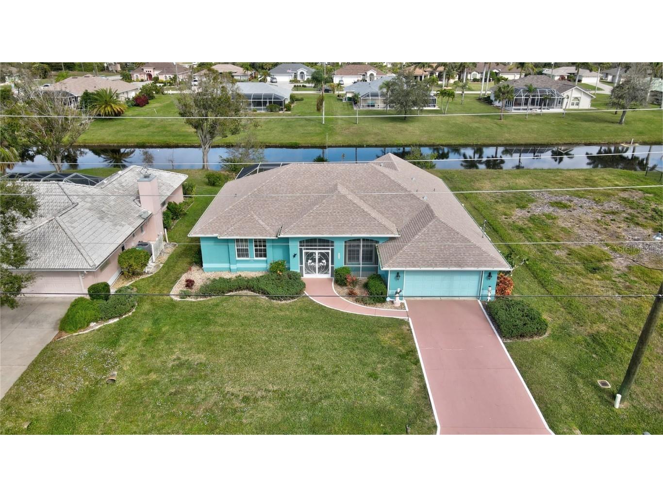 555 Rotonda Circle, Rotonda West, FL, 33947 | MLS: T3500618 | Edina Realty