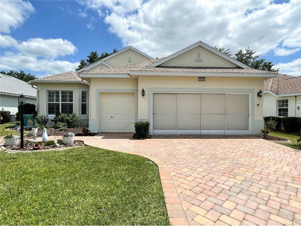 5668 Gulf Stream St, Tavares, FL, 32778 | MLS: G5054343 | Edina Realty