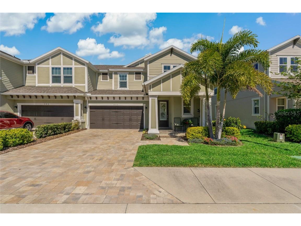 586 Ozona Village Drive, Palm Harbor, FL, 34683 | MLS: U8238099 | Edina ...