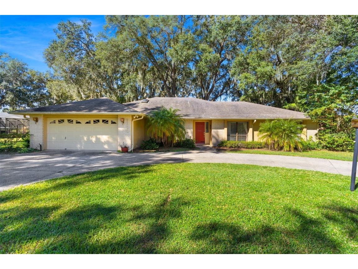 5901 Deer Flag Drive, Lakeland, FL, 33811 | MLS: O6150781 | Edina Realty