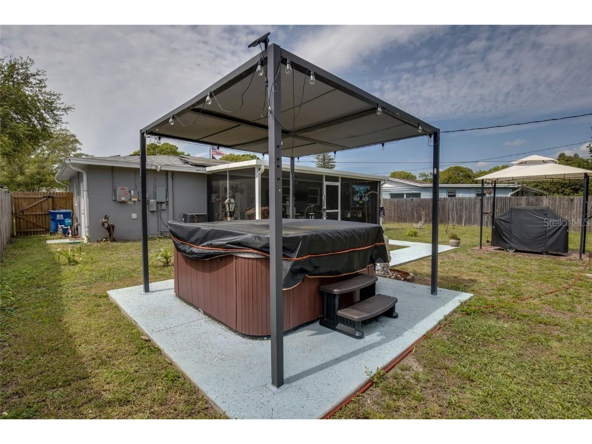 5946 6th Street S, Saint Petersburg, FL, 33705 | MLS: U8234299 | Edina ...