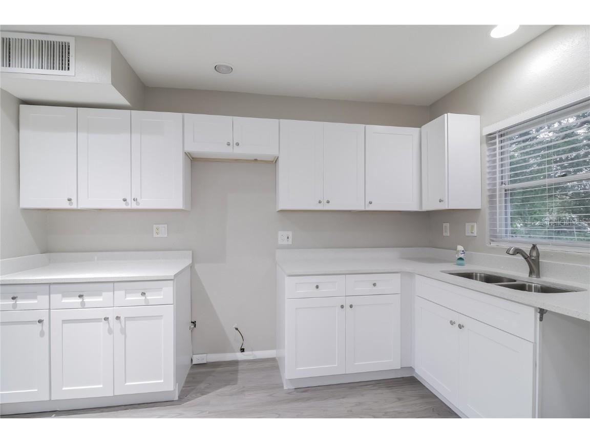 5963 Bamboo Drive, Orlando, FL, 32807 | MLS: O6369525 | Edina Realty