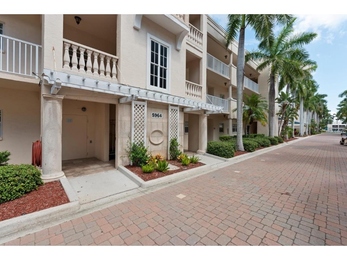 5964 Midnight Pass Road #148, Sarasota, FL, 34242 | MLS: A4563138 ...